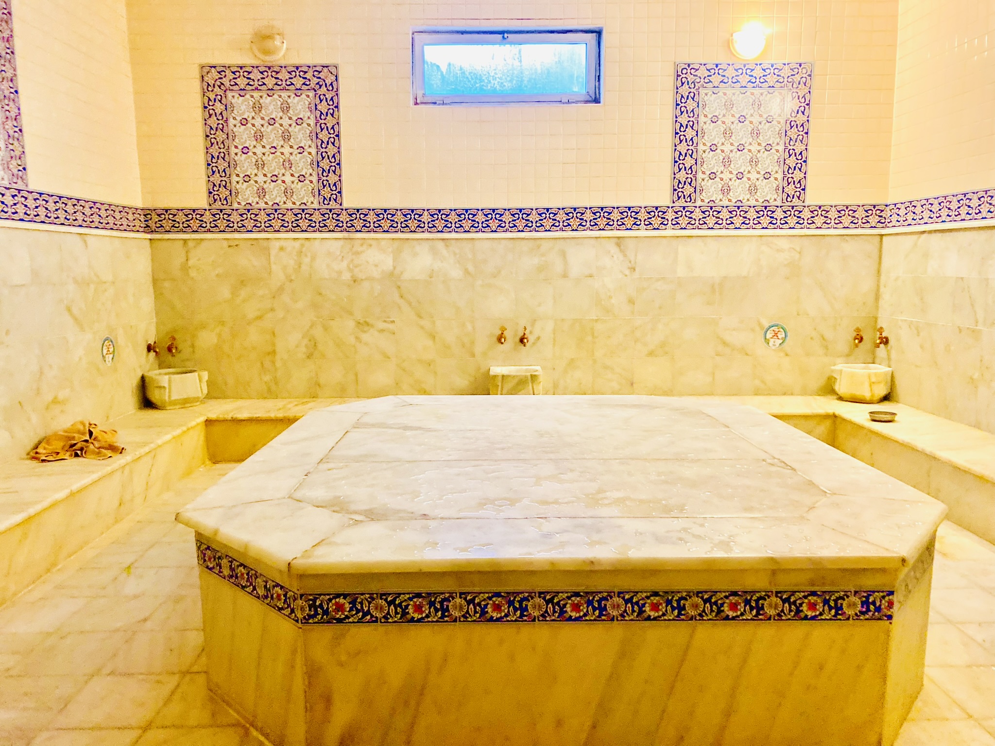 The Ultimate Self-Care Guide: Wellness, Home Spa, and Moroccan Beauty ...
